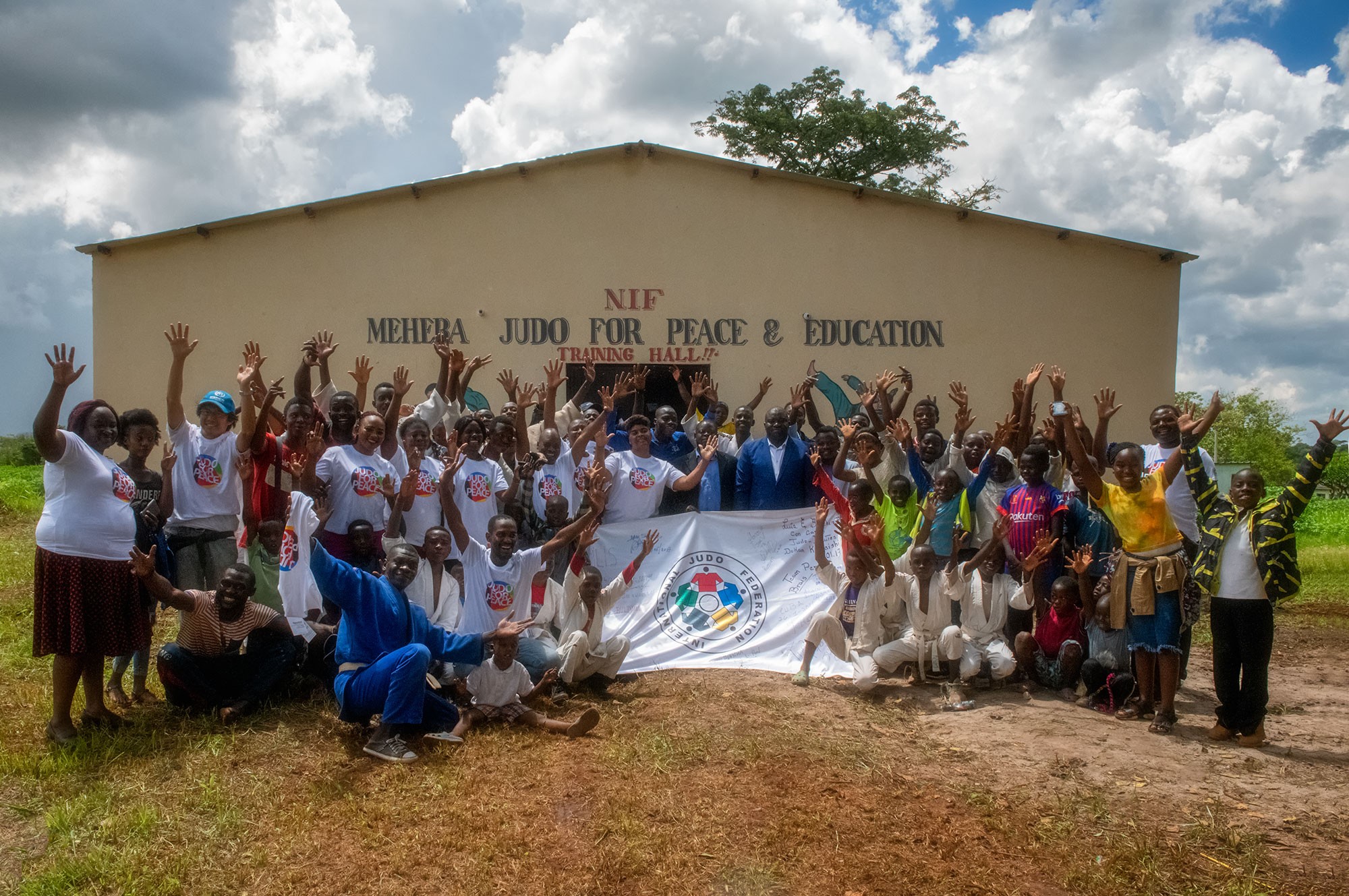 A new home for the refugees in Meheba, Zambia / IJF.org