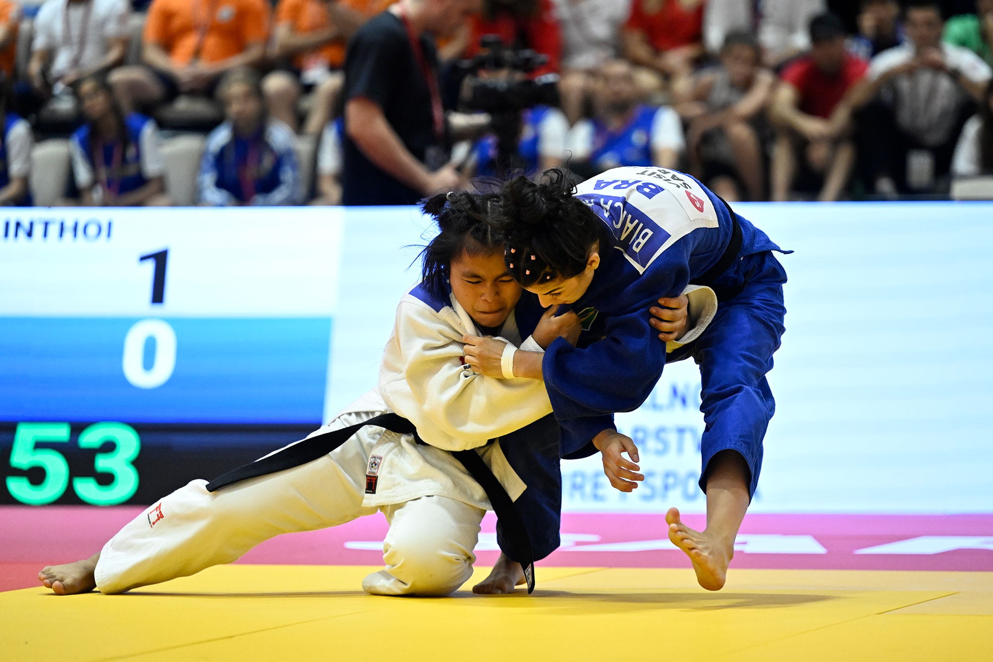 -57 kg: Linthoi Chanambam Makes History for India / IJF.org