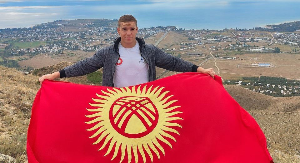 Julien Goes Around the World (7) / IJF.org