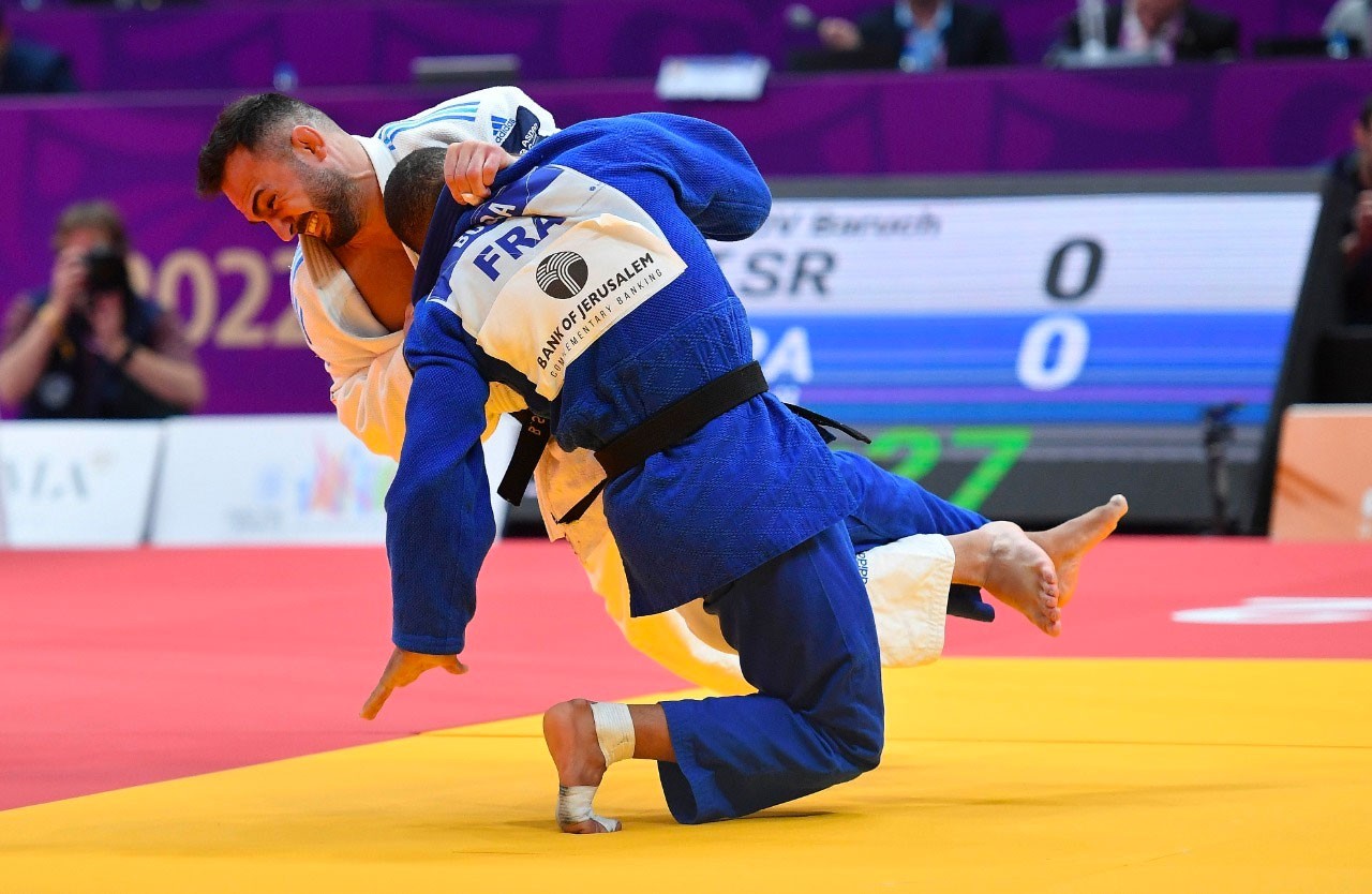 -66kg: Shmailov Pleases the Crowd and an Entire Country / IJF.org